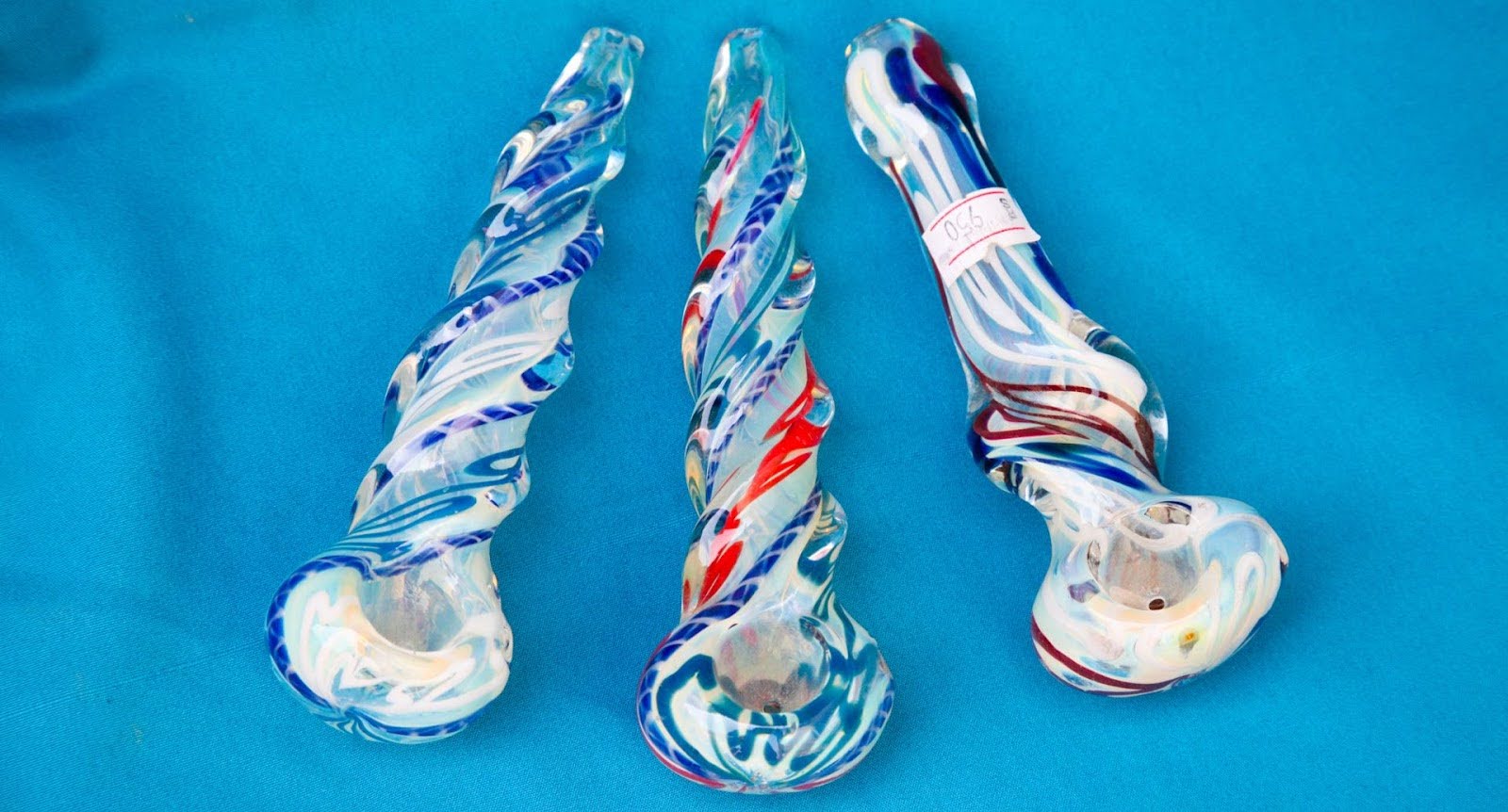 5 Reasons Why Glass Pipes are the Best Choice - Happy Head Shop